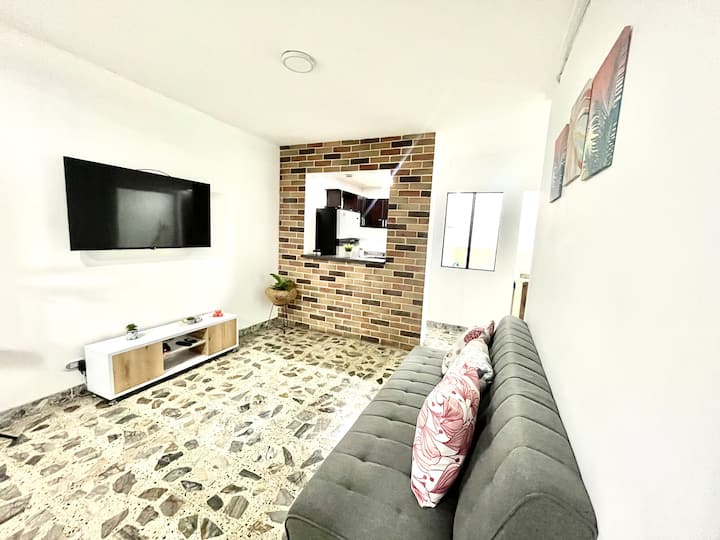 Apartamento Cerca A Todo! - Colombia