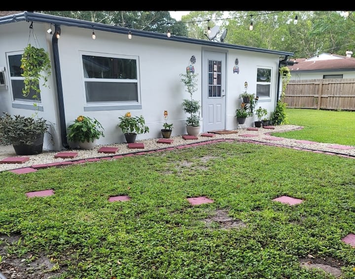 "Arlington Rental"
Your Affordable Guesthouse - North Fort Myers