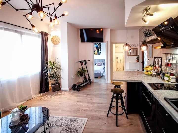 Floor Heating With 2 Electric Scooter - Split