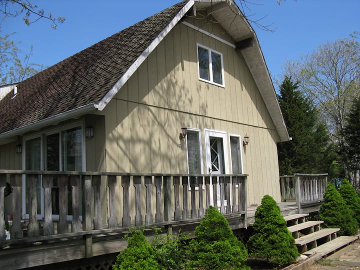 Cozy Cottage Beach House - Montauk, NY
