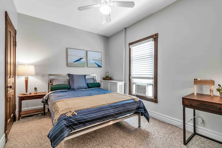 Comfort + Convenience In The Elmwood Village - Kenmore, NY