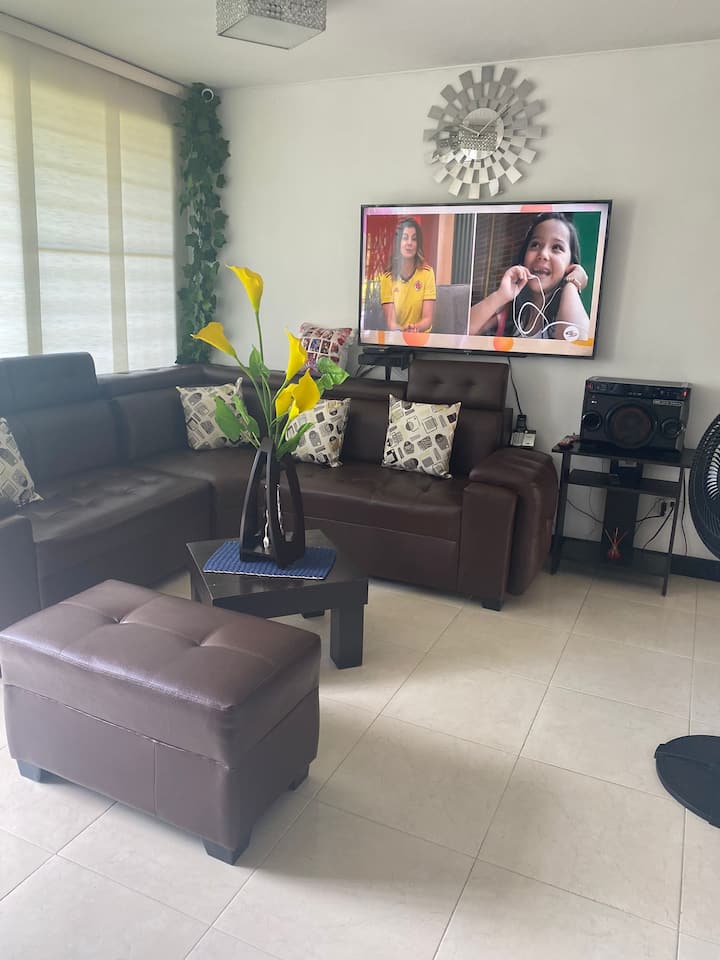 Lindo Apartamento En Valle Del Lili + Parqueadero - Cali