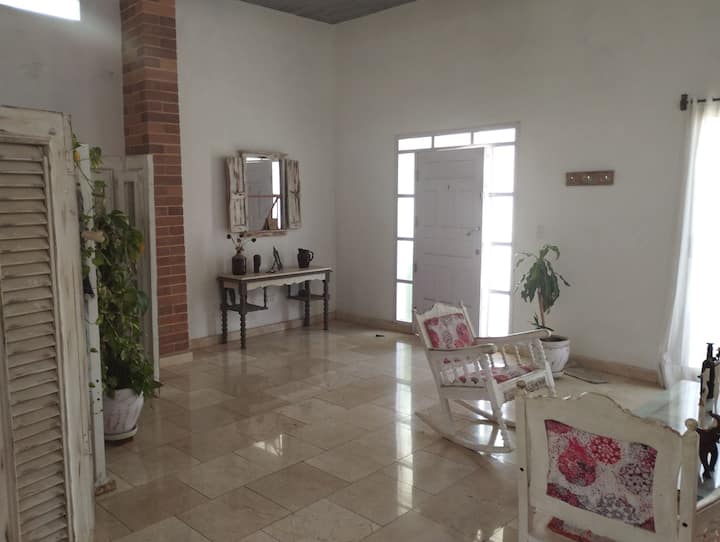 Habitación Con Terraza Sala Cocina  Y Baño Privado - Havana