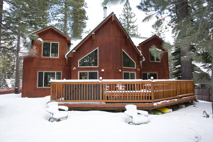 The Lil Bear Cabin - Gorgeous Mountain House! - 南太浩湖