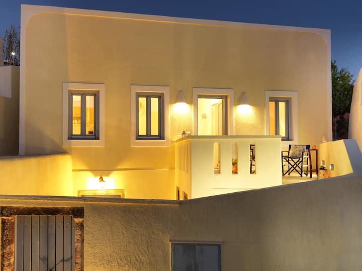 "Blue And White Aura" Santorini Traditional House - Santorin