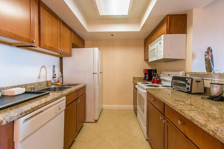 Strip View Condo In Front Of Palms Casino!! - Las Vegas, NV
