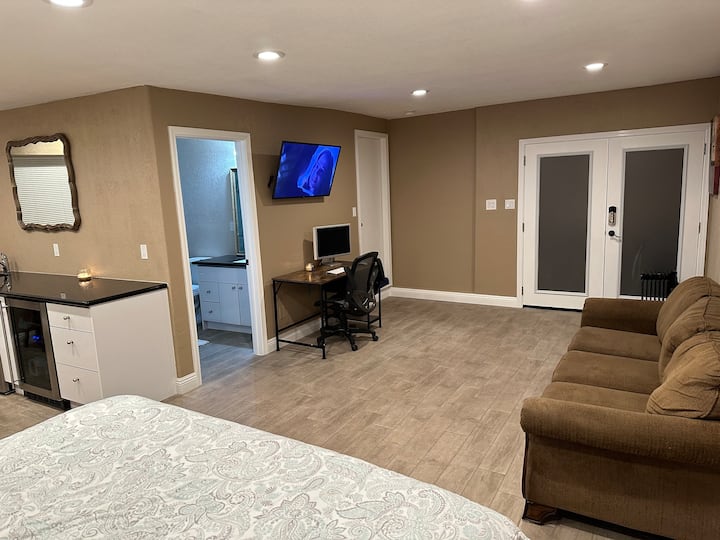 Spacious Getaway Casita In Old Southwest Reno! - Reno, NV