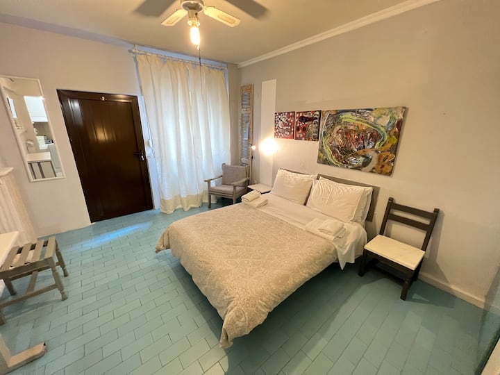 Appartment 9' From Ambelokipoi(airport Metro Line) - Athens