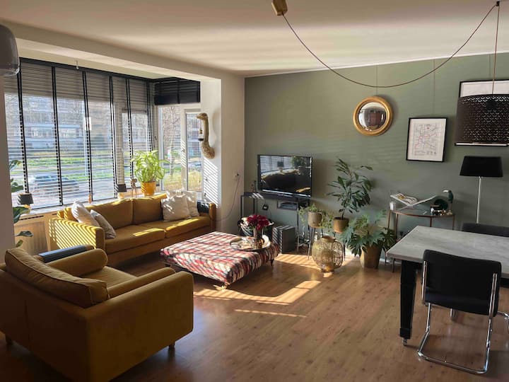 Spacious One-bedroom Condo In Popular Tuindorp - Utrecht