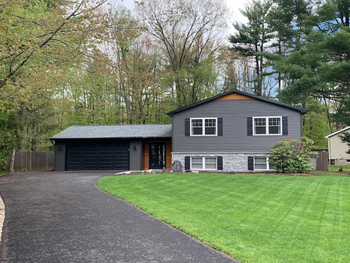 Beautiful Track/spac Rental, 5mi. From Everything! - Corinth, NY