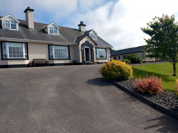 Roshinehill Sea View Double Room Ensuite No.2 - Dunfanaghy