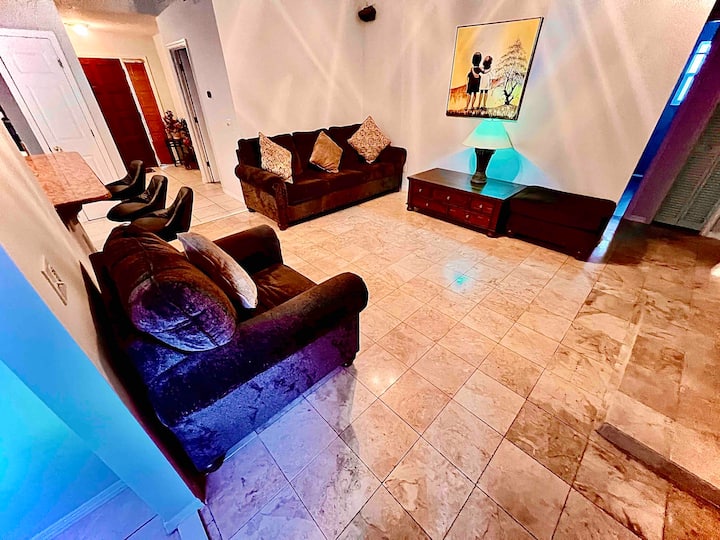 Peaceful, Quiet & Spacious 3br 2b Sleeps 8 People - Apopka, FL