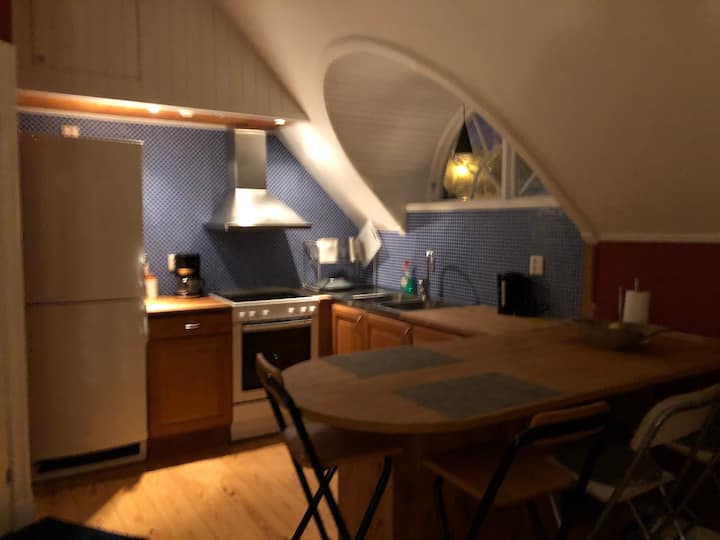 Centralt Och Lugnt Rum I Skogsgläntan - Linköping