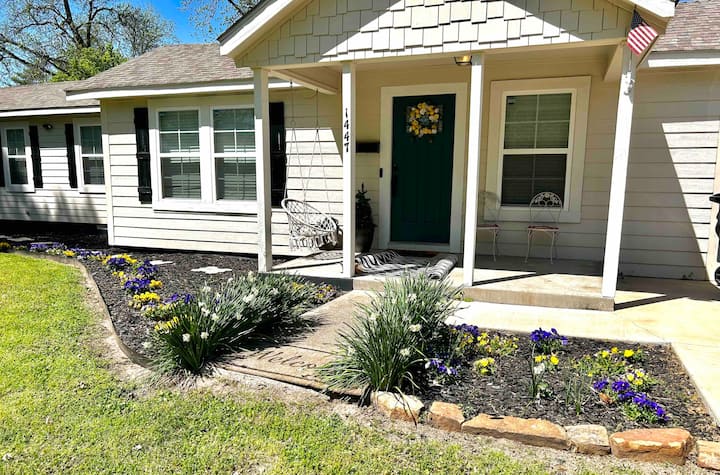 Serene Retreat,15 Minutes To Expo, Long Driveway. - Tulsa, OK