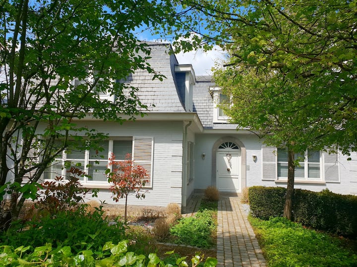 Gezellige Ruime Franse Villa In Groene Buurt Dichtbij Brussel - Wemmel