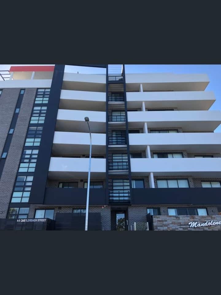One Bedroom Modern Apartment Entire Cbd Location - Liverpool