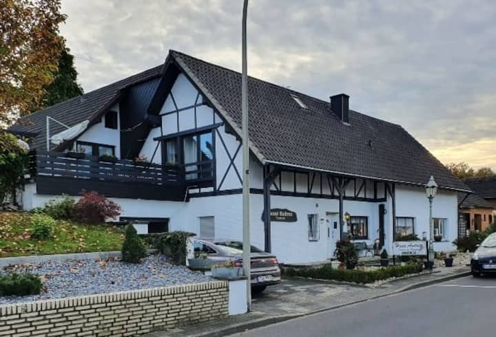 Liro Hotels Haus Andrea Dreibettzimmer Nr.7 - Brüggen