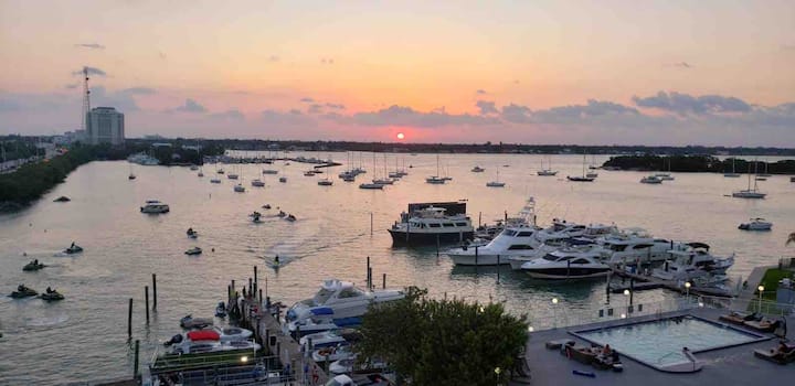The One Million Dólar Bay View - North Miami, FL