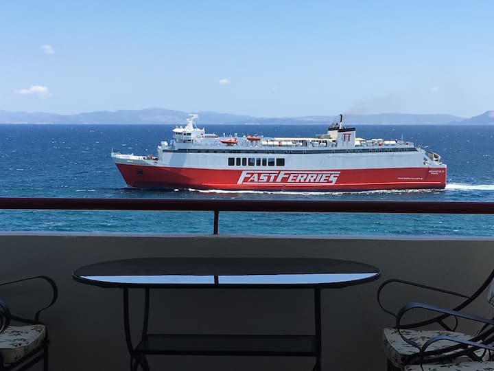 Amazing Apartment By The Cliff - Athens Airport Eleftherios Venizelos (ATH)