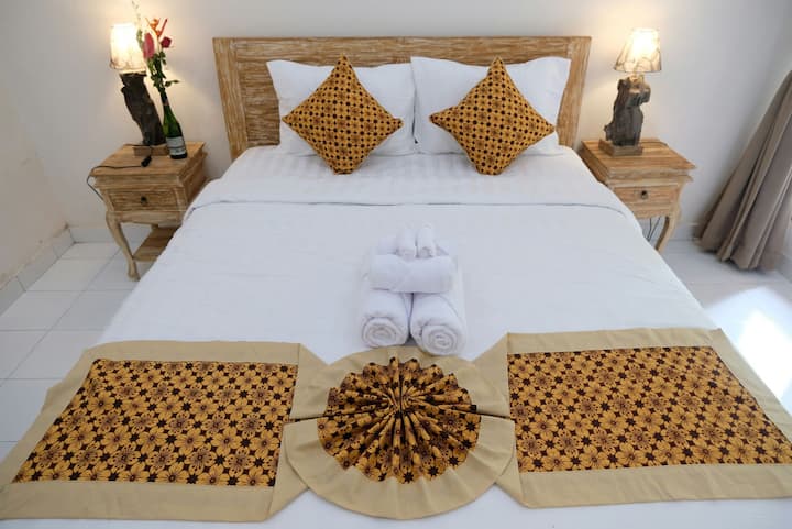 Deluxe Room With Jungle View At Aryan Guest House - 烏布