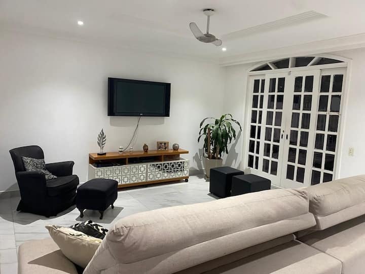 Casa Com Piscina E ÁRea Gourmet Região De Penedo - Resende