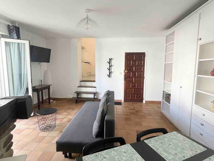 Appartement  Avec Terrasse Et Parking à La Plage - Hendaye