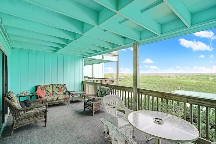 2b/2b Renovated Oceanfront Pool Sleeps 7 - 卡羅萊納海灘