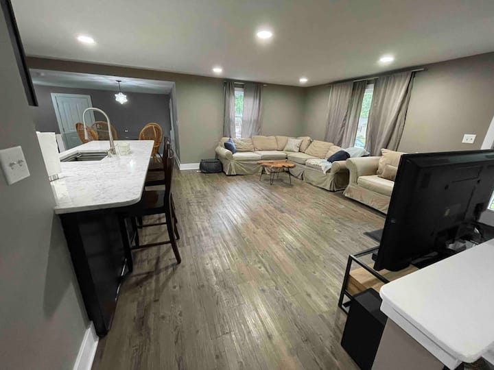 Quiet Grandrapids Home Near Lake - 그랜드래피즈