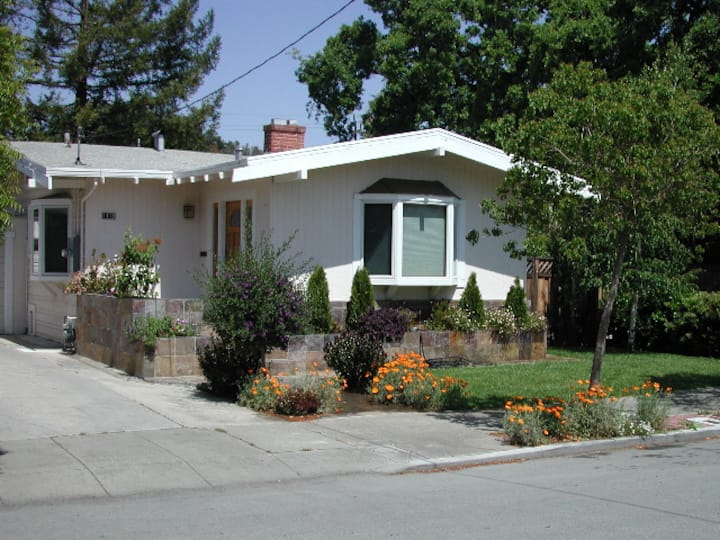 2bd Palo Alto Home, Great Location - Menlo Park, CA