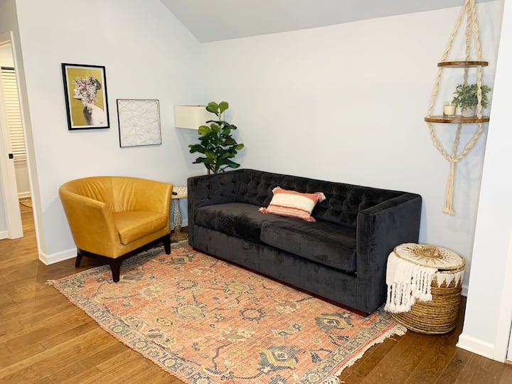 Luxury East Side Private Hideaway - Nashville, TN