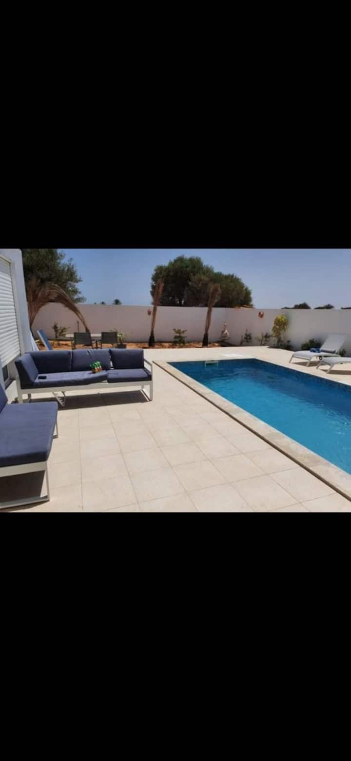 Villa 3 Couples/grande Famille - Dzserba