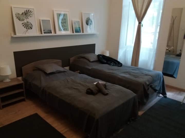 Downtown, Jewish Qrt., Quiet Room - Budapest