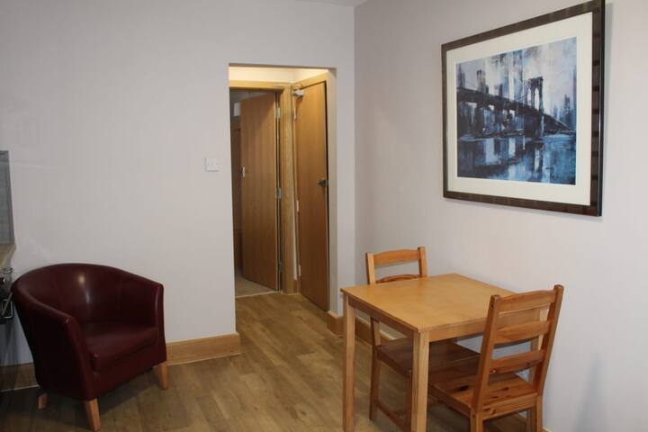 Modern 1 Bedroom Apartment - City Centre - Southampton