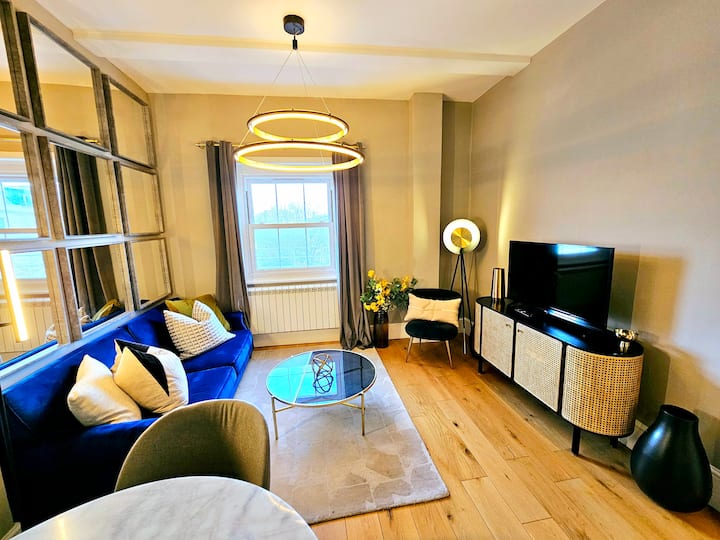 Hyde Park Home With Lift Access By Tube Stations - London