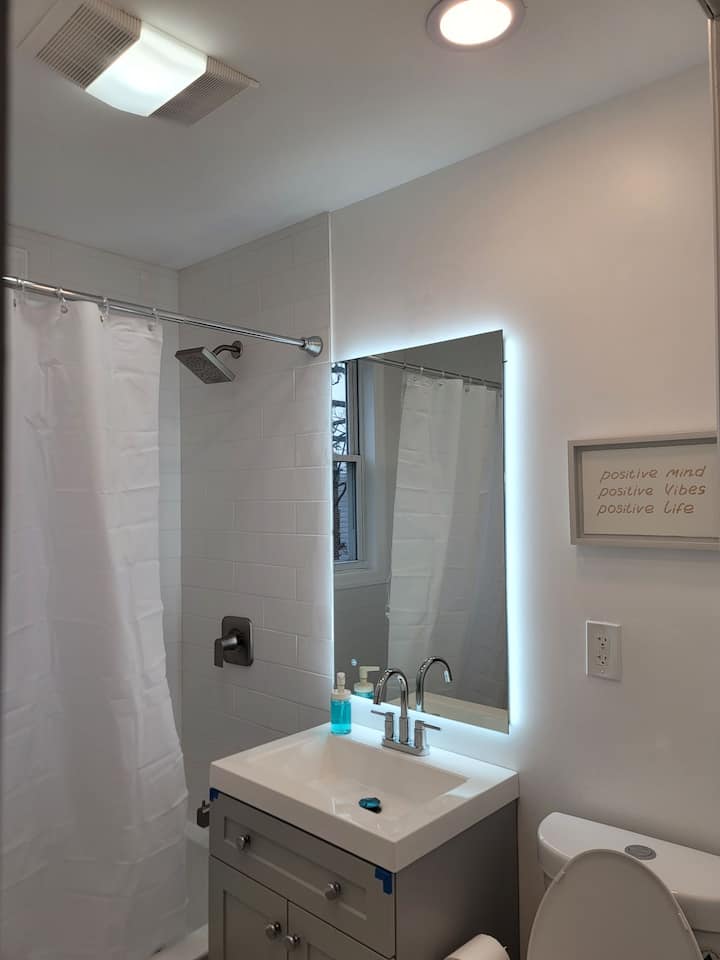 Amazing 2.5 Bedroom Apartment - Livingston, NJ
