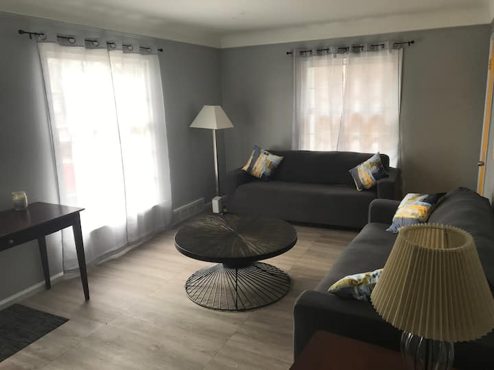 Dwtn Detroit-15’/dmc 20/river 5’/safe&quiet Room#1 - Grosse Pointe, MI