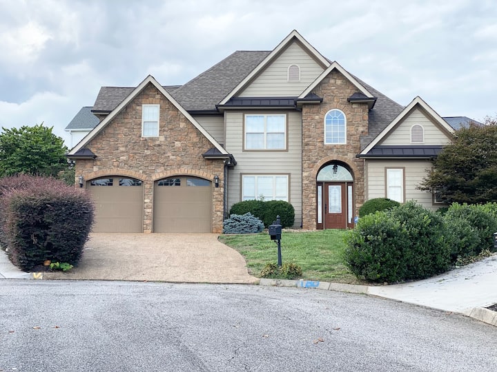 Luxe West Knoxville Home *Dog Friendly* - Melton Hill Lake, TN