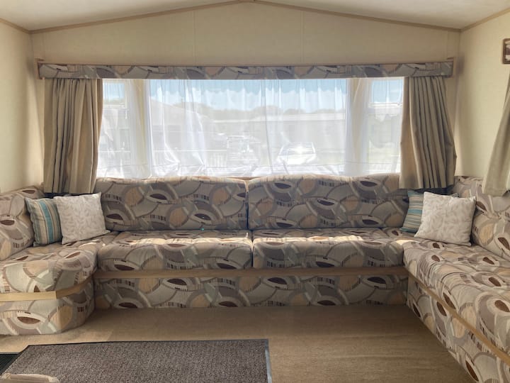 A Cosy Abi Roselle, 3-bedroom Caravan. - Helston