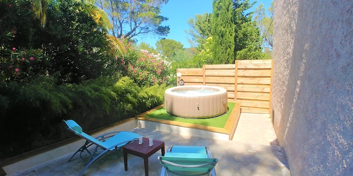 Rez De Villa Avec Spa Privatif Au Calme - Fréjus