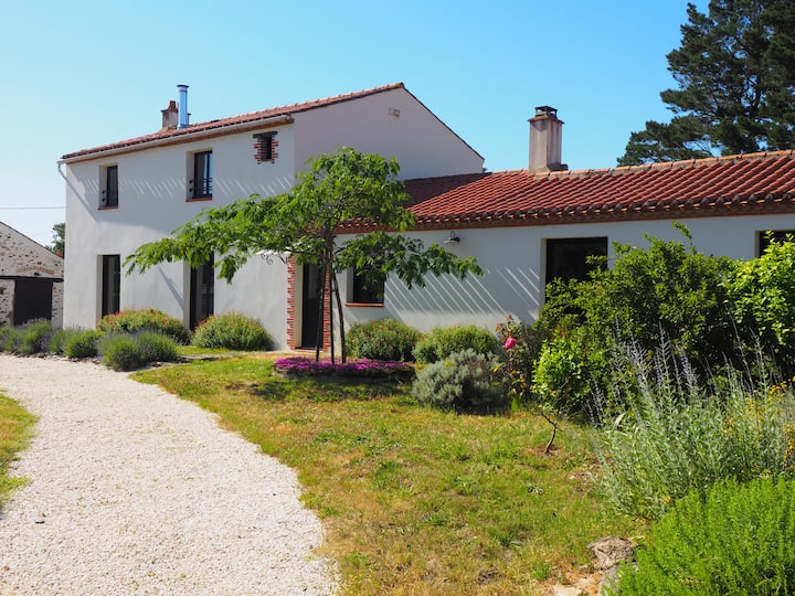 Belle Villa Avec Maison Annexe à 15mn De La Mer - Olonne-sur-Mer