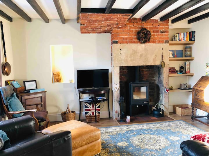 Long Row 1780's Cottage - Belper