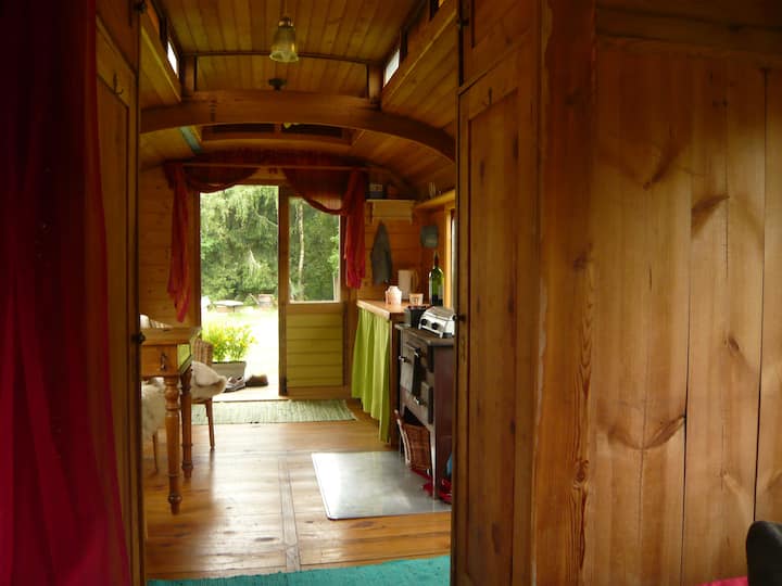 Zirkuswagen In Der Natur üBer Dem Egertal - Selb