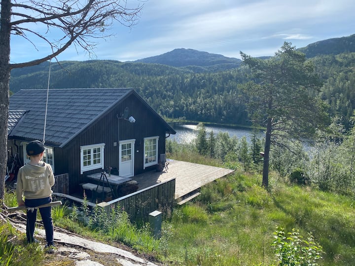 Koselig Familiehytte I Leirfjord, På Helgeland. - Nesna