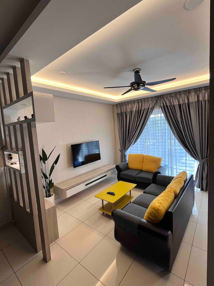 🌈 New Cozy & Stylish Homestay - Batu Pahat