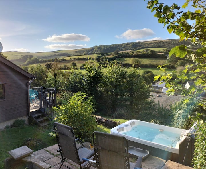 ‘Weez House’ With Hot Tub - Croyde