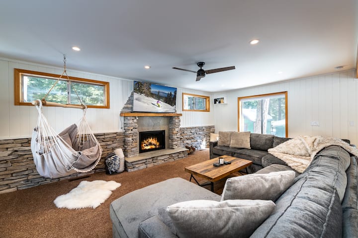 Renovated Mountain Escape W/ Hot Tub! - Tahoe City, CA
