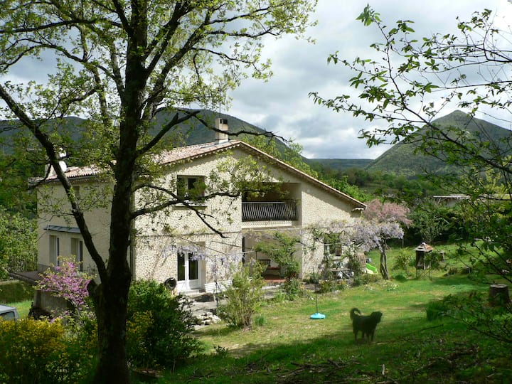 Grande Maison Au Calme à Proximité Du Village - Dieulefit