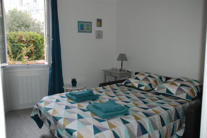 Charmant Petit T1 Au Coeur Du Mourillon - Toulon