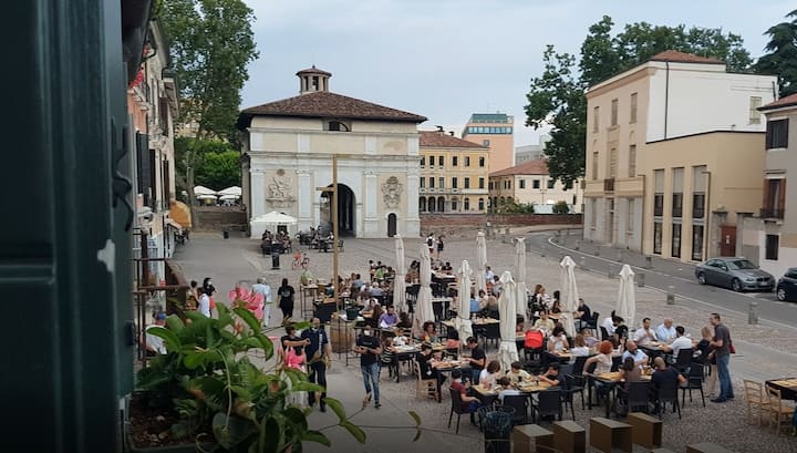 Elegante Alloggio In Casa Storica-borgo Portello - Падуя
