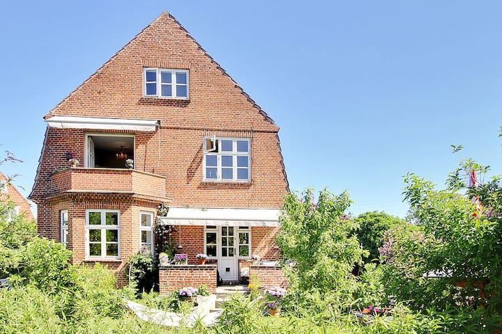 Lovely And Charming Villa Apartment - Copenhagen